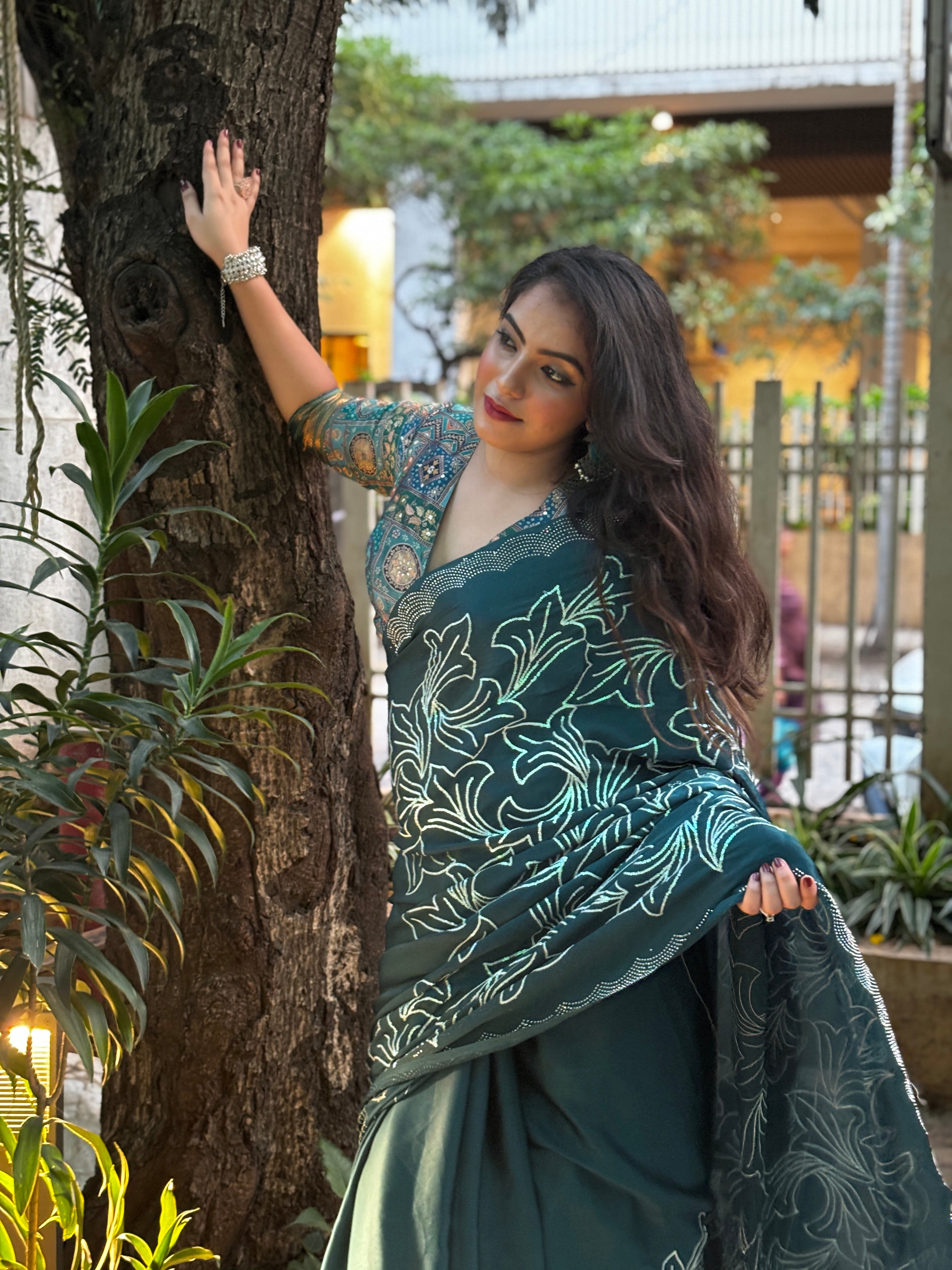 Bahar Bottle Green Saree – O Womaniyaa